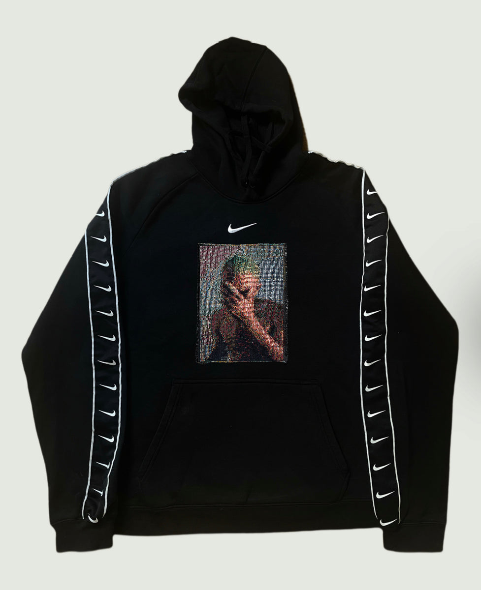 VA-SS22-416 BLOND NIKE REWORK HOODIE – VENDETTA ARCHIVE